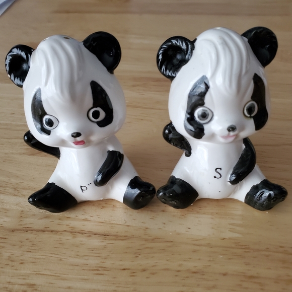 Vintage | Kitchen | Vintage Panda Salt And Pepper Shakers Black And ...